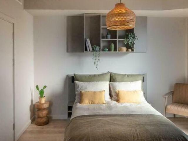 Studio Flat For Rent In London