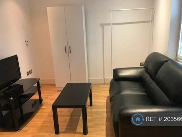 Studio Flat For Rent In London