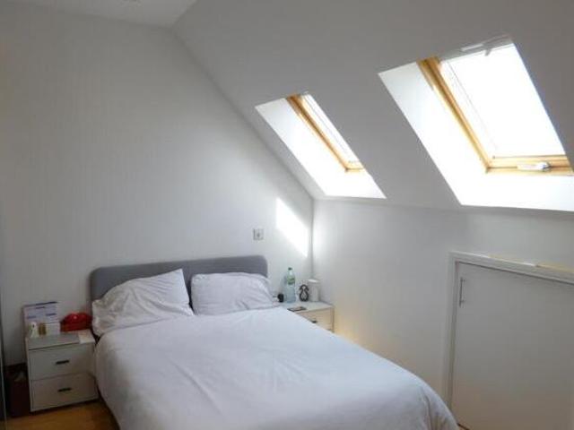 Studio Flat For Rent In London