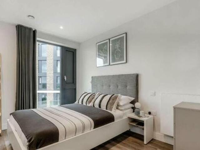 Studio Flat For Rent In London