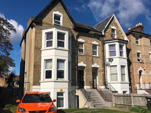 Studio Flat For Rent In London