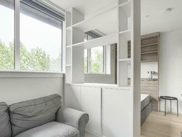 Studio Flat For Rent In London