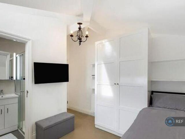 Studio Flat For Rent In London