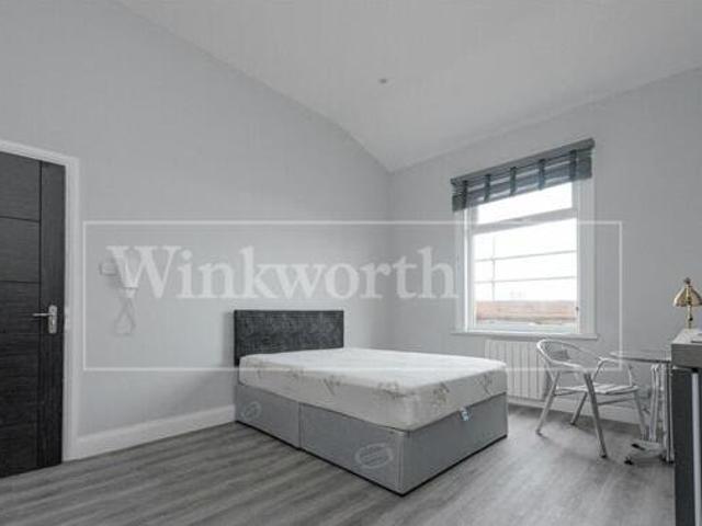 Studio Flat For Rent In London