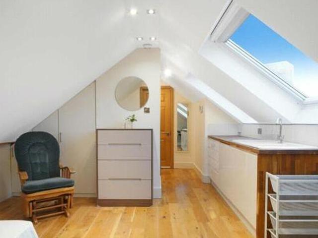 Studio Flat For Rent In London