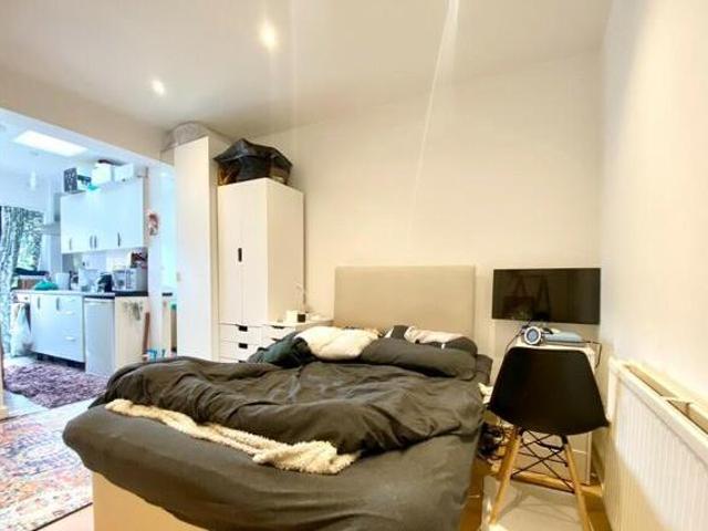 Studio Flat For Rent In London