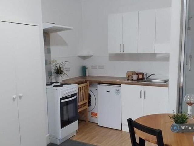 Studio Flat For Rent In London