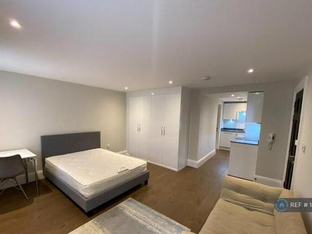Studio Flat For Rent In London