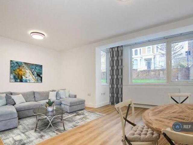Studio Flat For Rent In London