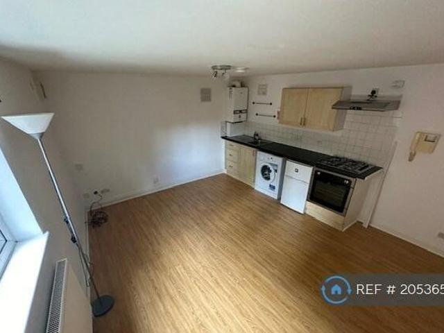 Studio Flat For Rent In London