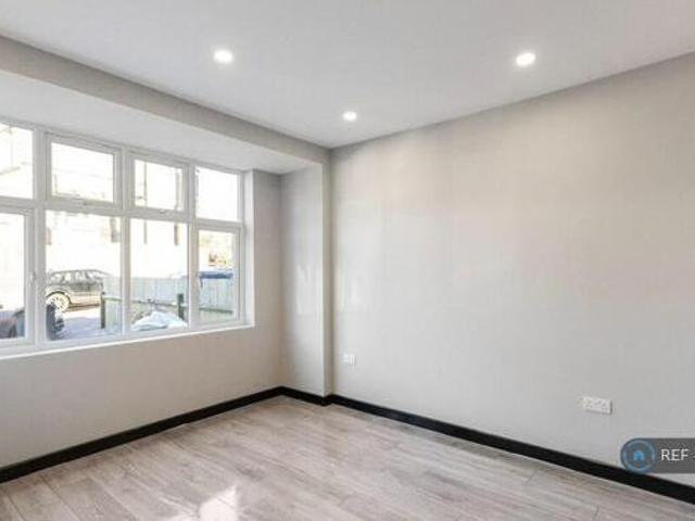 Studio Flat For Rent In London