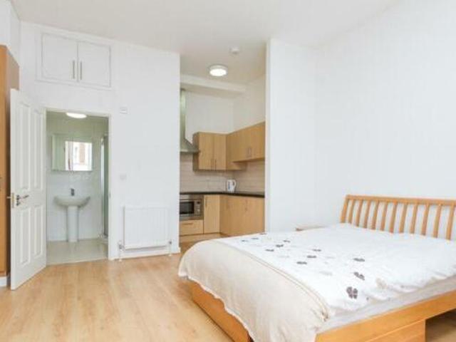 Studio Flat For Rent In London