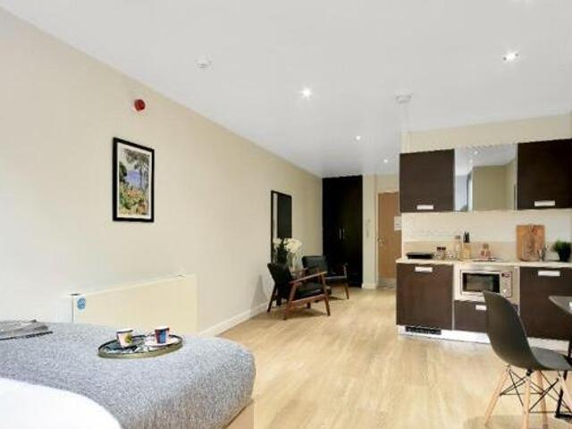 Studio Flat For Rent In London