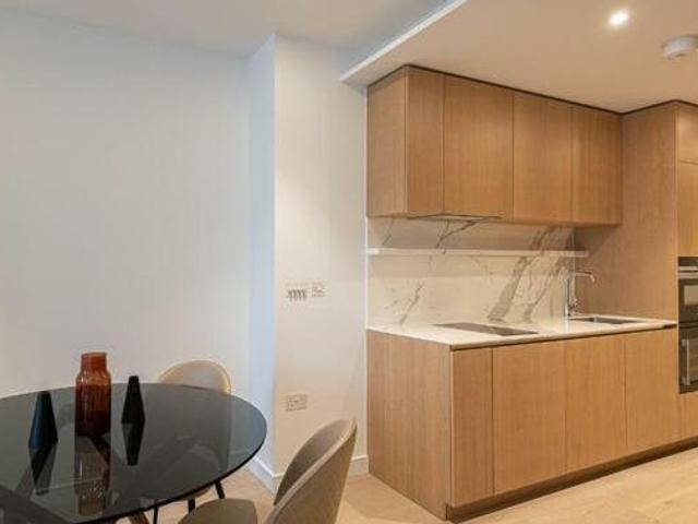 Studio Flat For Rent In London