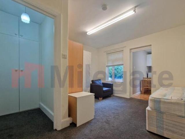 Studio Flat For Rent In London