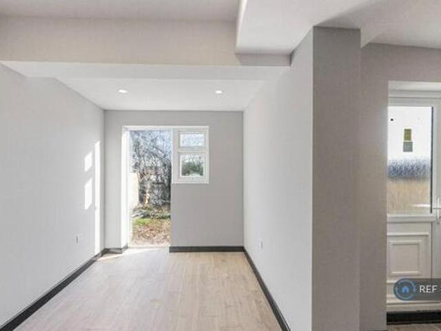 Studio Flat For Rent In London