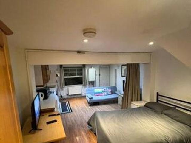 Studio Flat For Rent In London