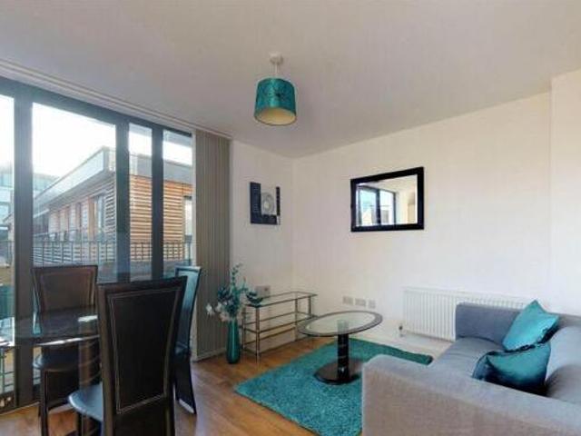 Studio Flat For Rent In London