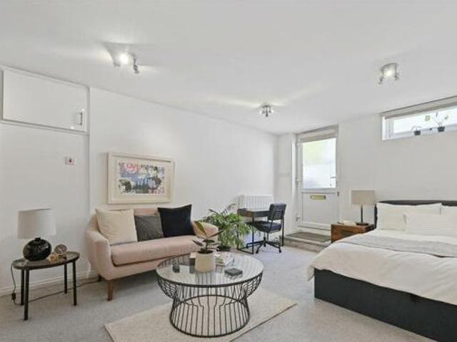 Studio Flat For Rent In London