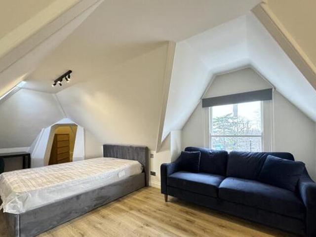 Studio Flat For Rent In London