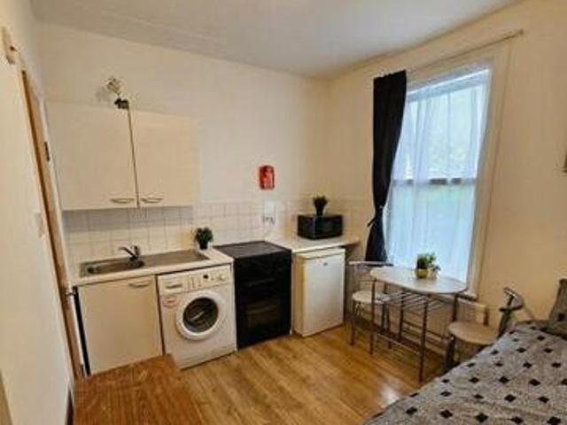 Studio Flat For Rent In London