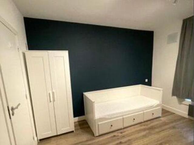 Studio Flat For Rent In London