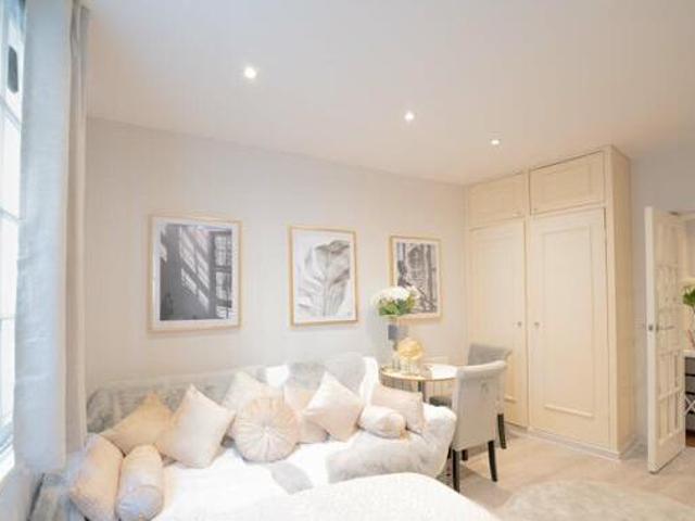 Studio Flat For Rent In London