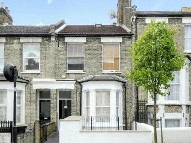 Studio Flat For Rent In London