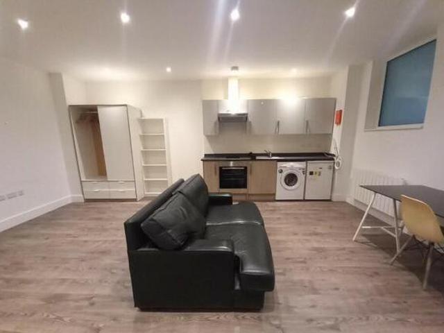 Studio Flat For Rent In London
