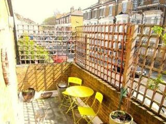 Studio Flat For Rent In London