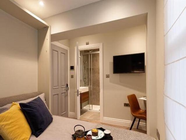 Studio Flat For Rent In London