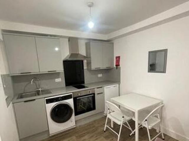 Studio Flat For Rent In London