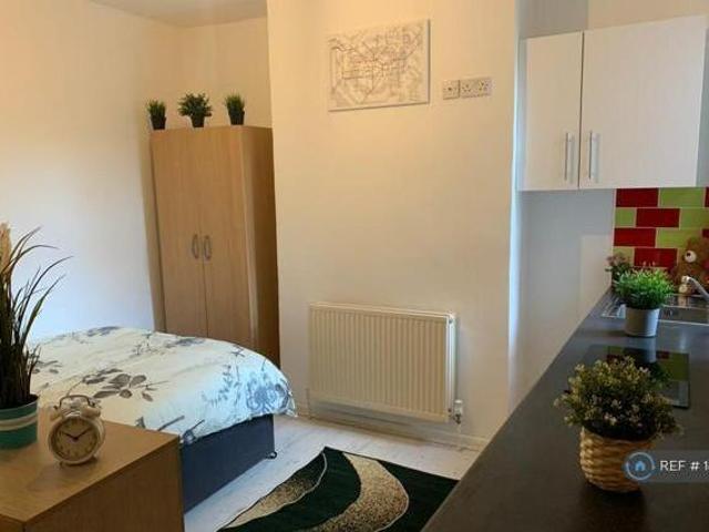 Studio Flat For Rent In London