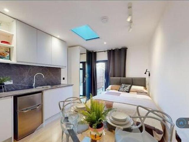 Studio Flat For Rent In London