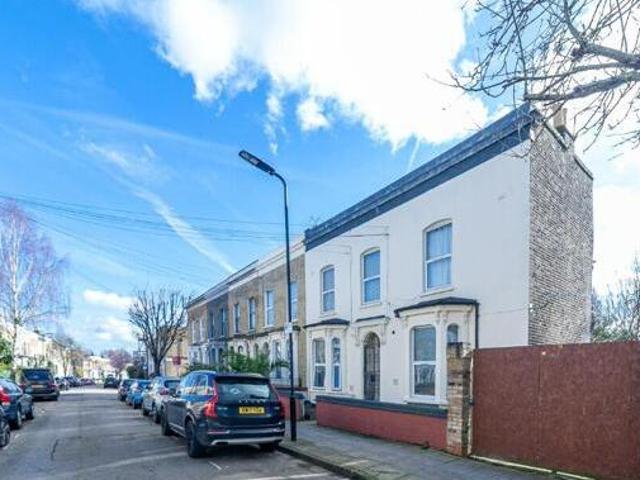 Studio Flat For Rent In London