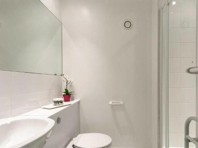 Studio Flat For Rent In London