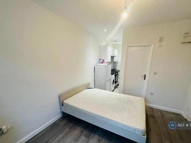 Studio Flat For Rent In London