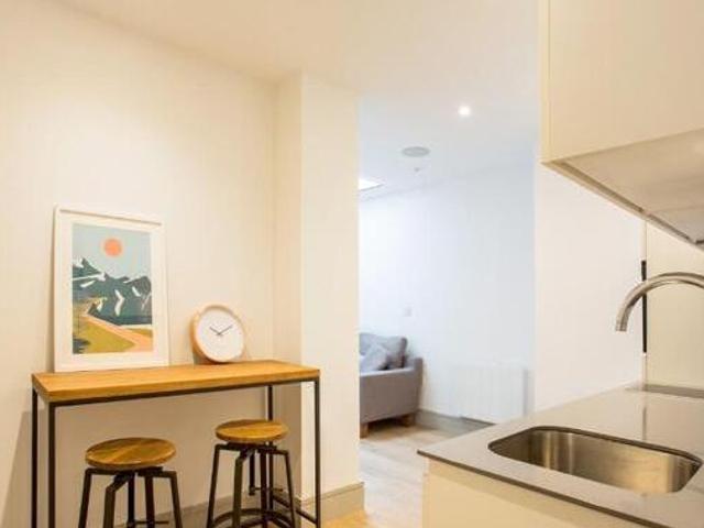 Studio Flat For Rent In London