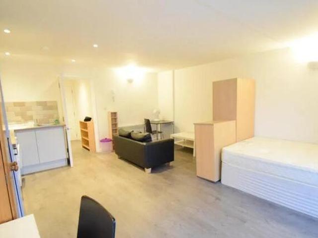 Studio Flat For Rent In London