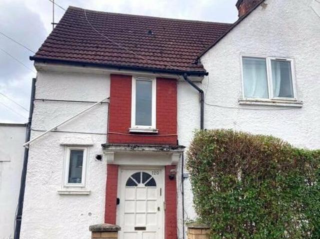 Studio Flat For Rent In London