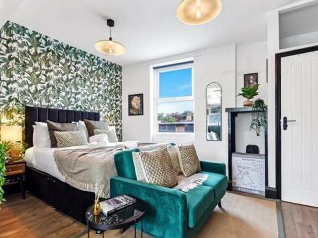 Studio Flat For Rent In London