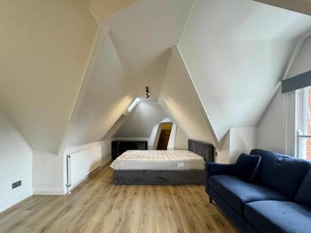 Studio Flat For Rent In London