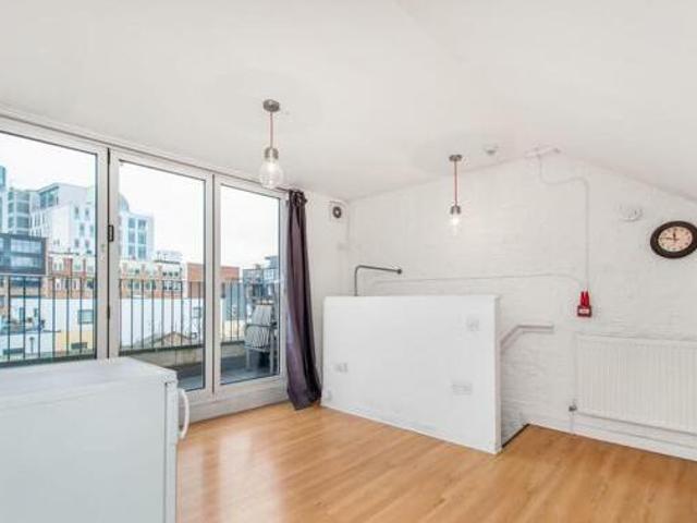 Studio Flat For Rent In London