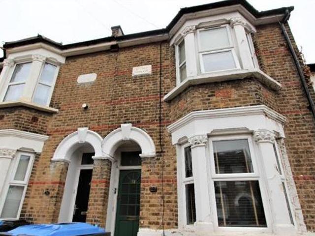 Studio Flat For Rent In London