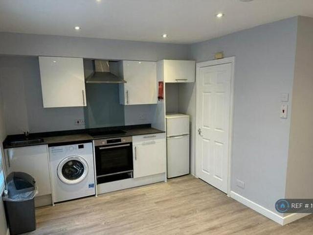 Studio Flat For Rent In London