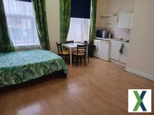 Studio flat for rent in London, Beautiful, big size, Available now, ready to move in