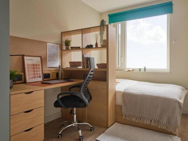 Studio flat for rent in London | Student | September, E16