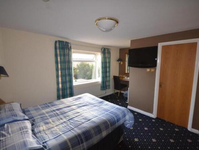 Studio flat for rent in London Road, Reading, RG1