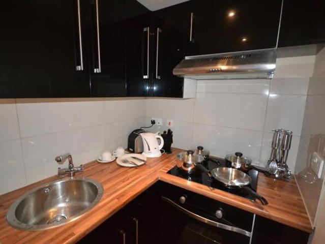 Studio flat for rent in London Road, Reading, RG1