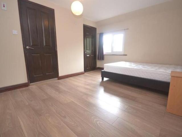 Studio flat for rent in London Road, Reading, RG1